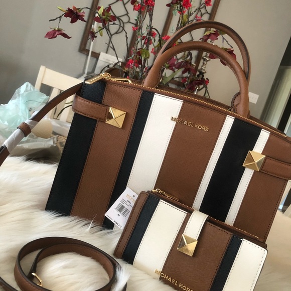 Michael Kors | Bags | Michael Kors Set | Poshmark